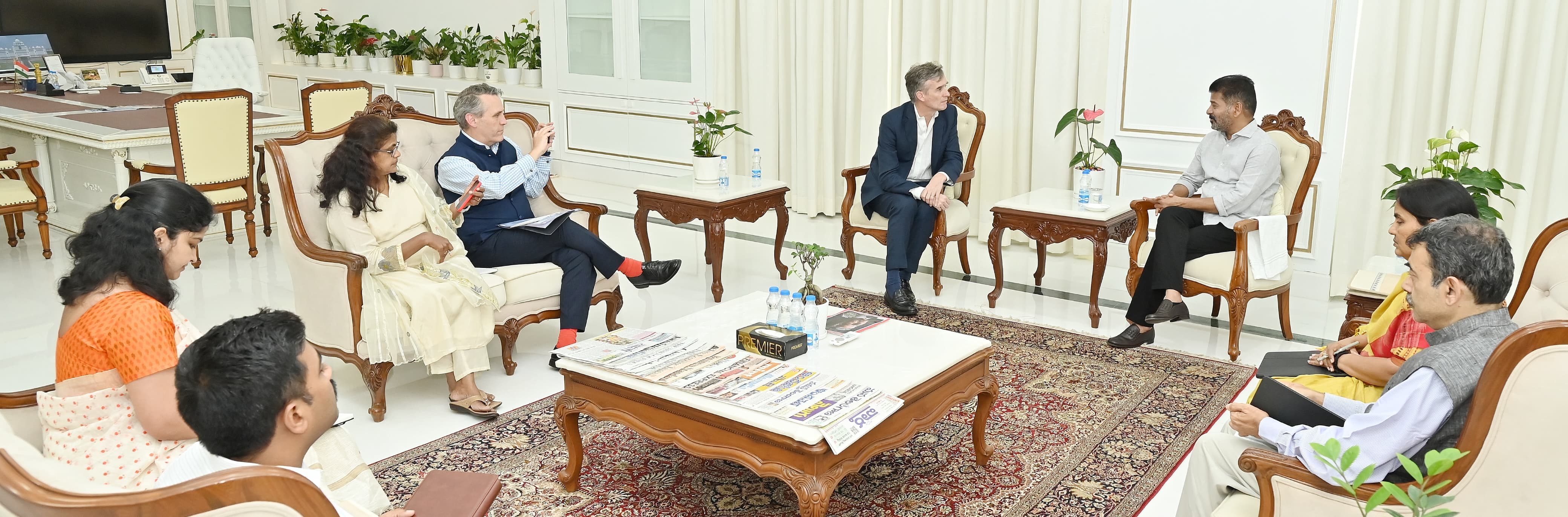 British High Commissioner Alex Ellis calls on CM in Secretariat ...
